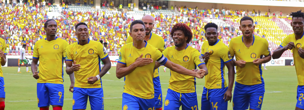 PETRO BATE RECORDE: 60 GOLOS EM 24 JOGOS - Petro de Luanda